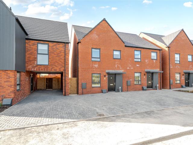 House to rent in Elder Drive, Houghton Regis, Dunstable, Bedfordshire, LU5 | Leaders