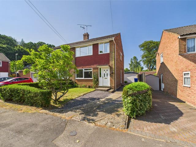 House to Rent in Farnborough Abbey Way JSF250223