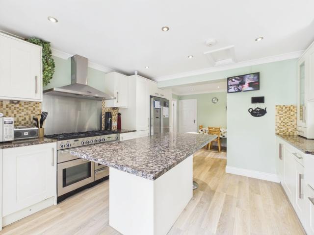 House to Rent in Farnborough Boundary Road JSF260197