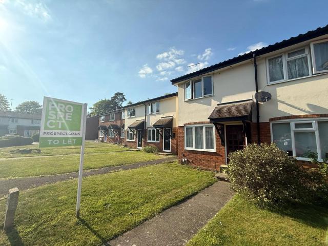 House to Rent in Farnborough Kingfisher Close JSF180090