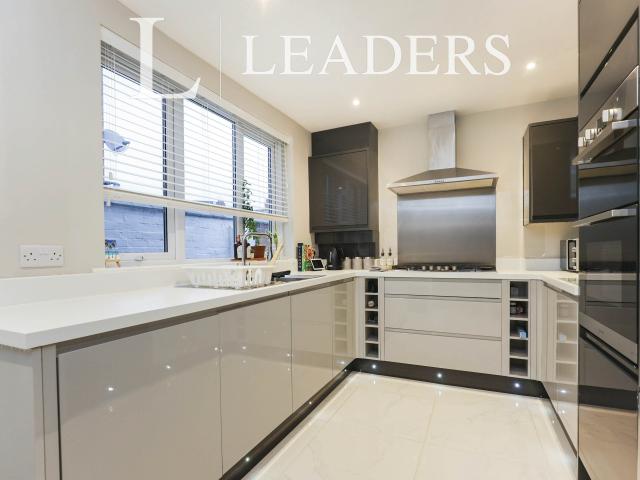 House to rent in Ferrestone Road, Wellingborough, Northamptonshire, NN8 | Leaders