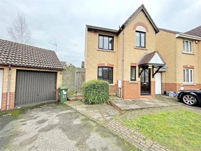 House to rent in Fordcombe Lea, Kents Hill, Milton Keynes, Buckinghamshire, MK7 | Leaders