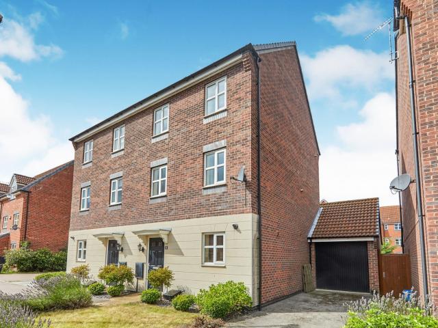 House to rent in Girton Way, Mickleover, DE3 | Leaders