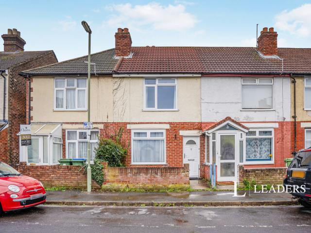 House to rent in Gordon Road, Fareham, Hampshire, PO16 | Leaders