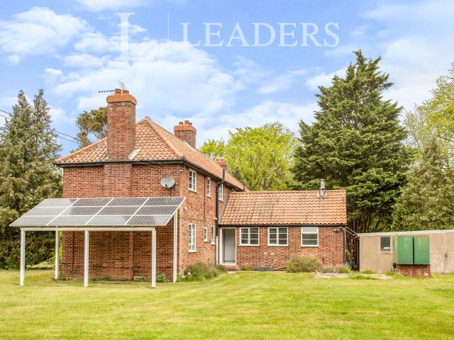 House to rent in Hall Cottages, The Hall, London Road, Newmarket, CB8 | Leaders
