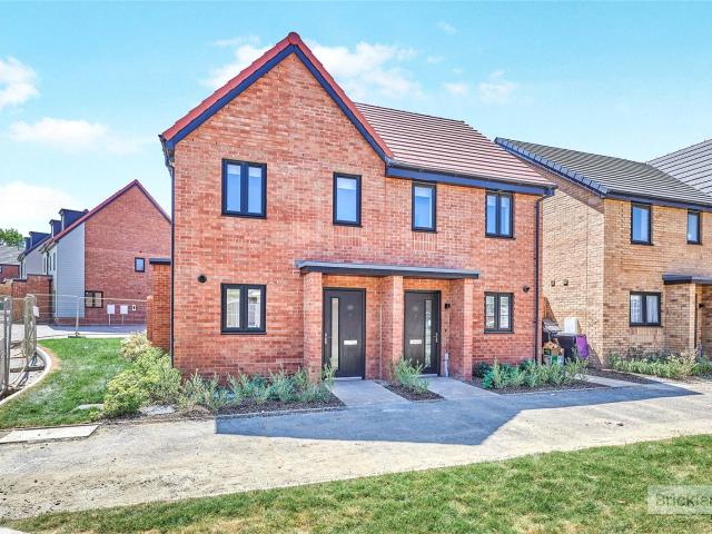 House to rent in Handscomb Way, Bishop's Stortford, Essex, CM23 | Leaders