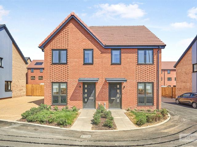 House to rent in Handscomb Way, Bishop's Stortford, Essex, CM23 | Leaders