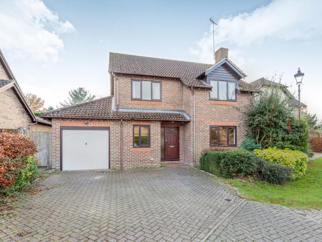 House to rent in Haybarn Drive, Horsham, RH12 | Leaders