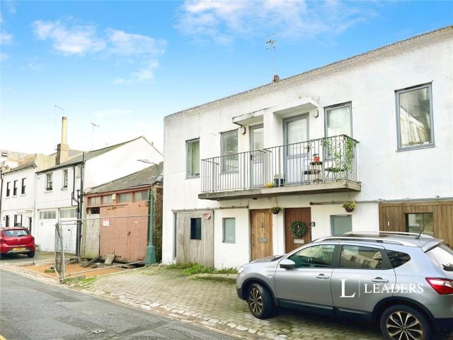 House to rent in Holland Mews, Hove, BN3 | Leaders