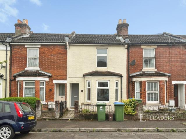 House to rent in Imperial Avenue, Southampton, Hampshire, SO15 | Leaders