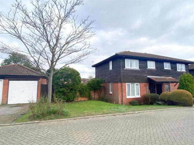 House to rent in Kemble Court, Downhead Park, Milton Keynes, Buckinghamshire, MK15 | Leaders