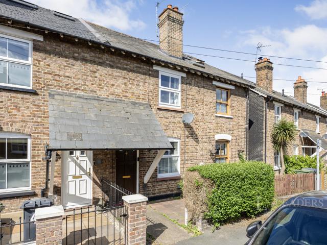 House to rent in Ludlow Road, Guildford, GU2 | Leaders
