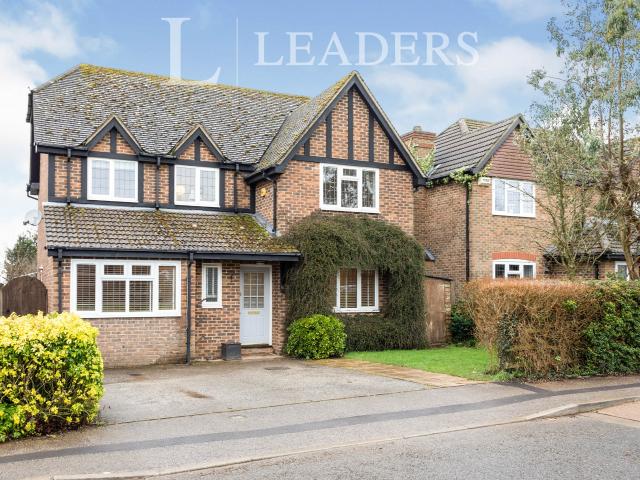 House to rent in Langley Close, Winslow, Buckingham, Buckinghamshire, MK18 | Leaders