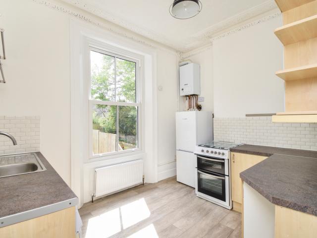 House to rent in Limes Grove, Lewisham, London, SE13 | Leaders