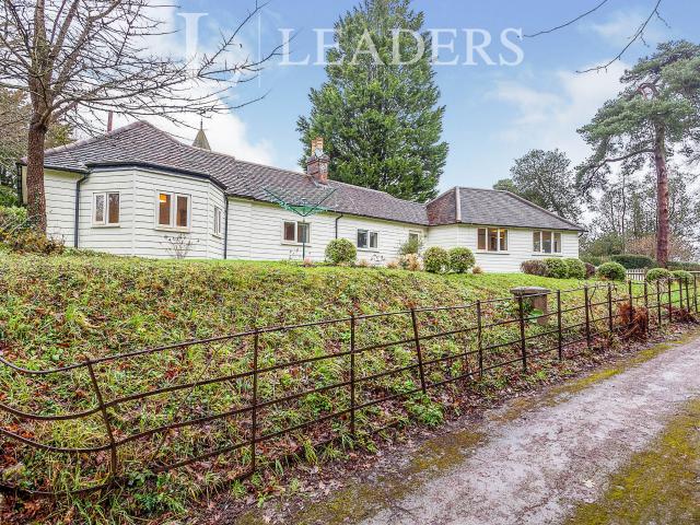 House to rent in London Road, Balcombe, Haywards Heath, RH17 | Leaders