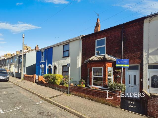 House to rent in Princes Road, Lowestoft, Suffolk, NR32 | Leaders