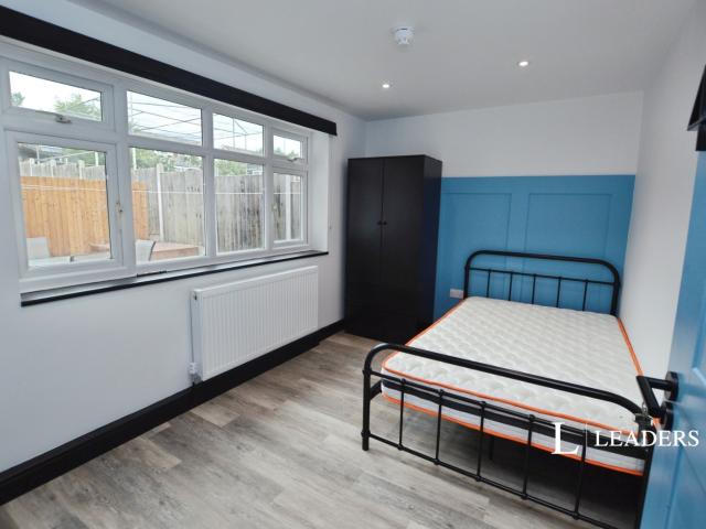 House to rent in St. Andrews Avenue, Colchester, Essex, CO4 | Leaders
