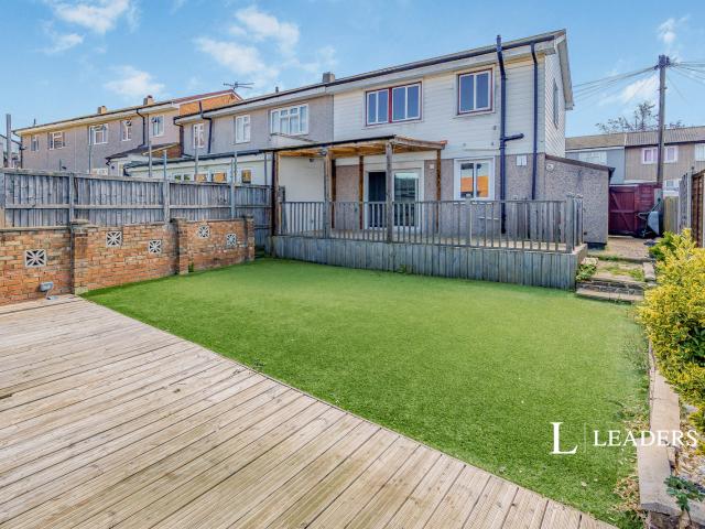 House to rent in Stelling Road, Erith, DA8 | Leaders
