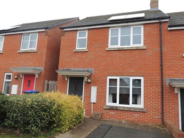 House To Rent In Stoneacre Close, Daventry, Northants, NN11