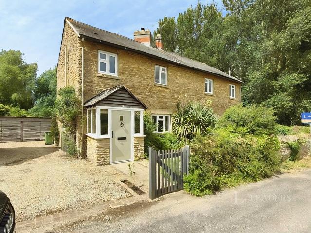 House to rent in Summerside, Buckland, Faringdon, Oxfordshire, SN7 | Leaders
