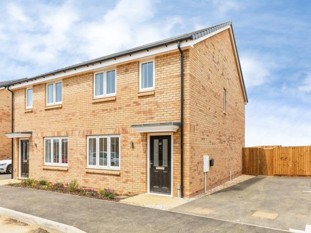 House to rent in Sickle Drive, Wellingborough, Northamptonshire, NN8 | Leaders