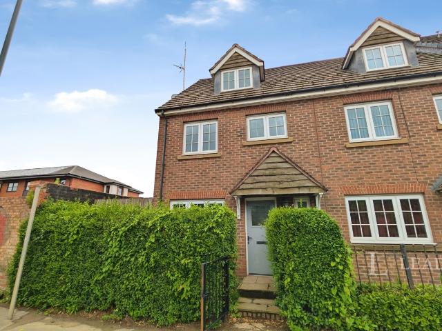House to rent in Tuttle Hill, Nuneaton, Warwickshire, CV10 | Leaders