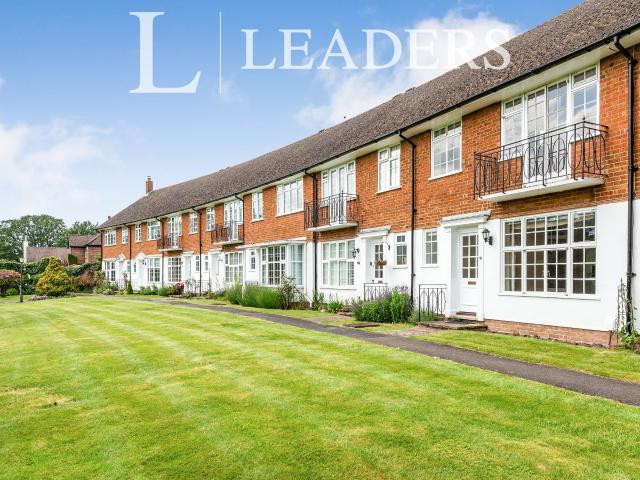 House to rent in The Crescent, Pendleton Road, Redhill, RH1 | Leaders