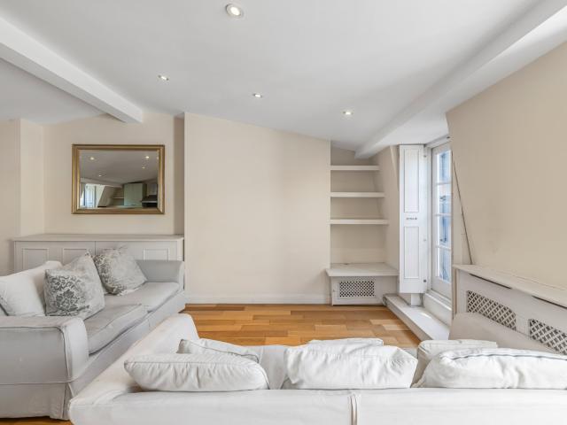 house to rent in Warwick Gardens, Earls Court, London, W14