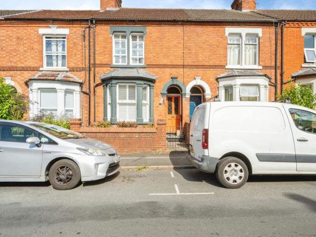 House to rent in Windsor Street, Wolverton, Milton Keynes, Buckinghamshire, MK12 | Leaders
