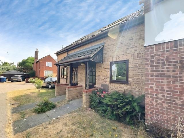 House to rent in Woburn Place, Duxford, Cambridge, Cambridgeshire, CB22 | Leaders