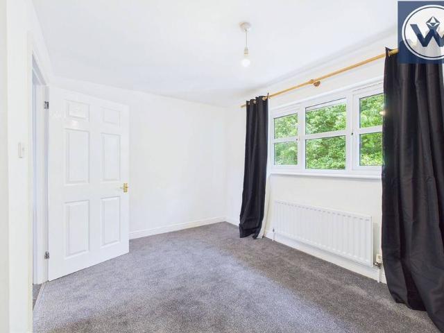 House to Rent: Schooner Cl, IG11