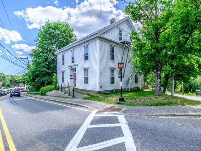 house Topsham ME ES104515225