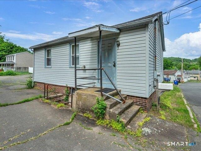 house Wallingford CT DS104442537
