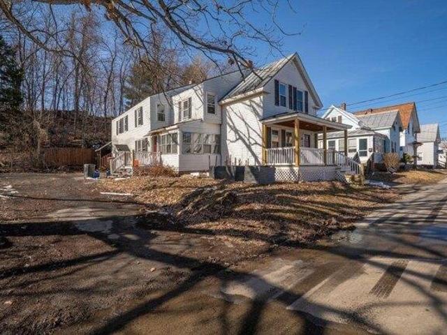 house Waterville ME ES104410325
