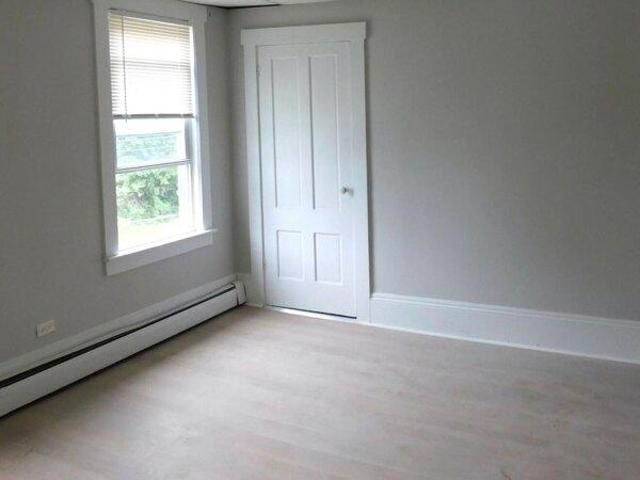 house Waterville ME ES104852639