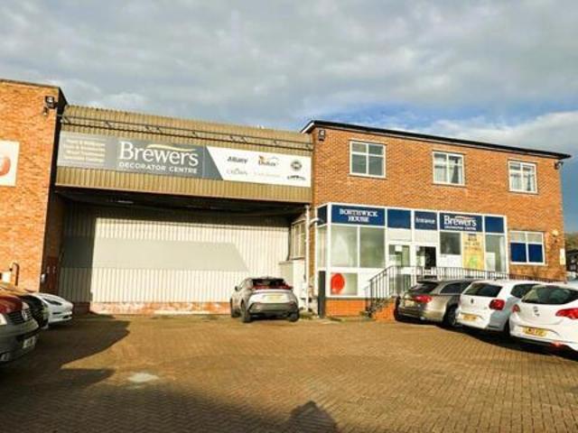 House Watford Hertfordshire 101980173