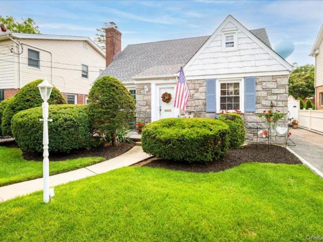 house West Hempstead NY DS104322457