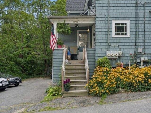 house Westbrook ME ES104649904