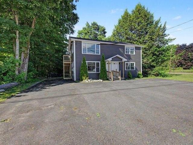 house Windham ME ES104112472