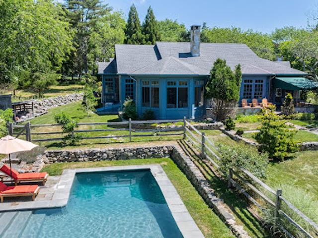 House with garden
