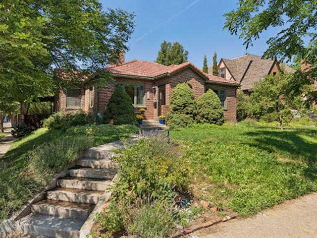 House with garden