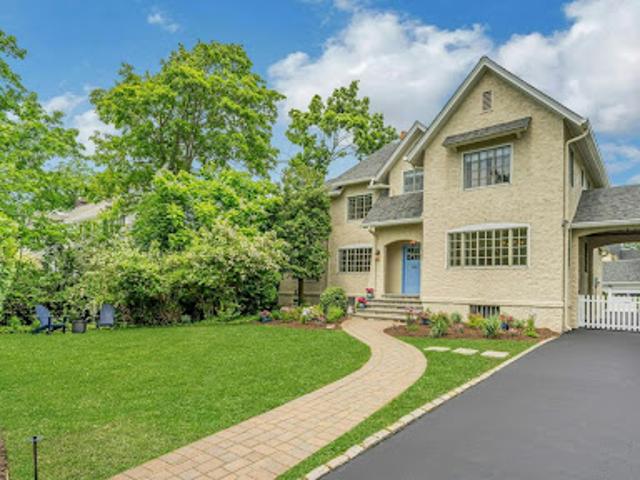House with garden