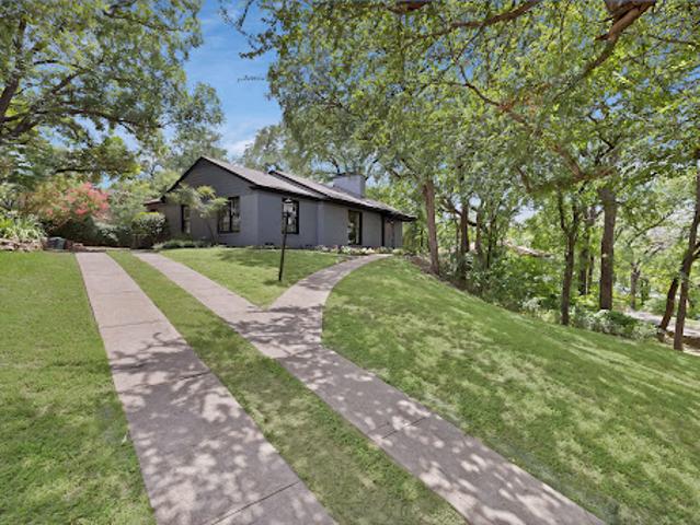 House with garden