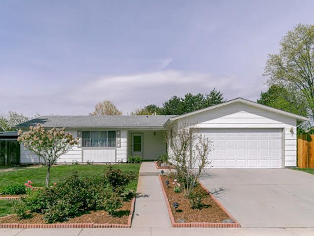 House with garden