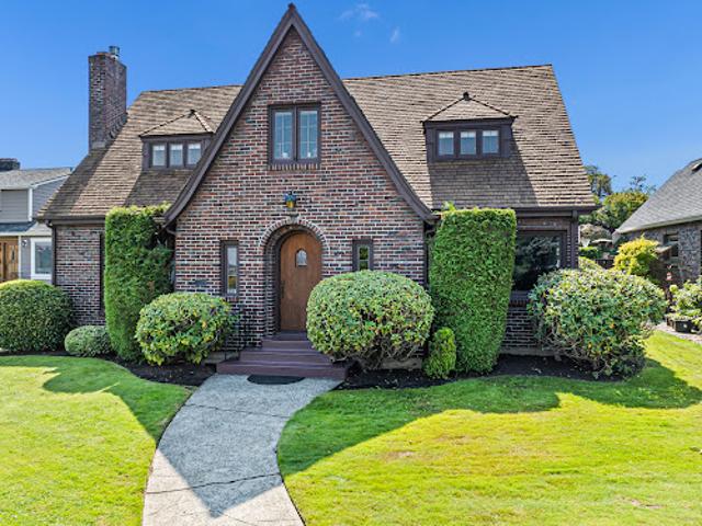 House with garden