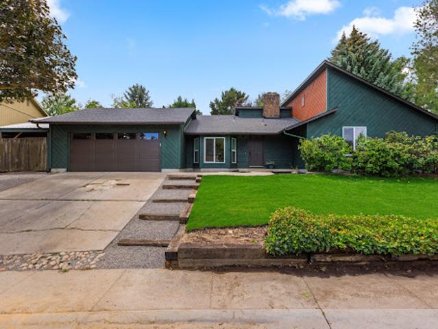 House with garden