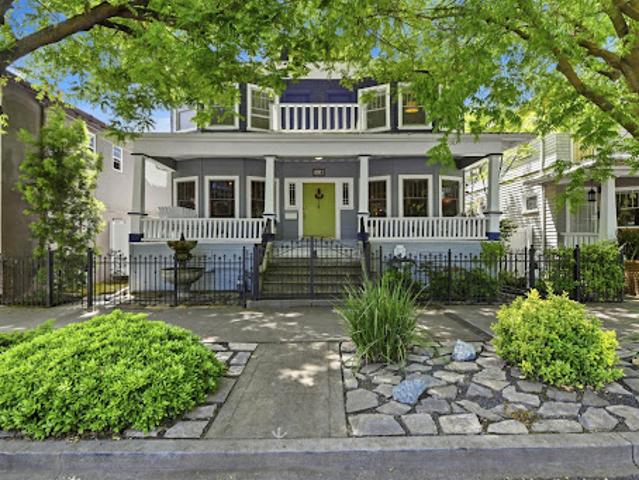 House with garden and terrace