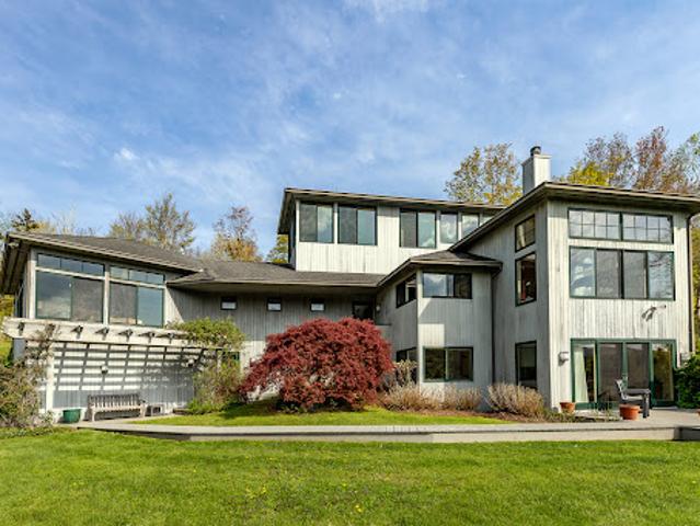 House with garden and terrace
