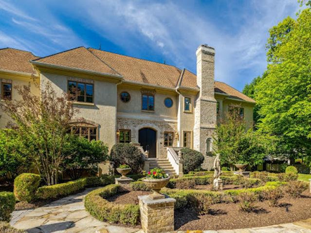 House with garden and terrace