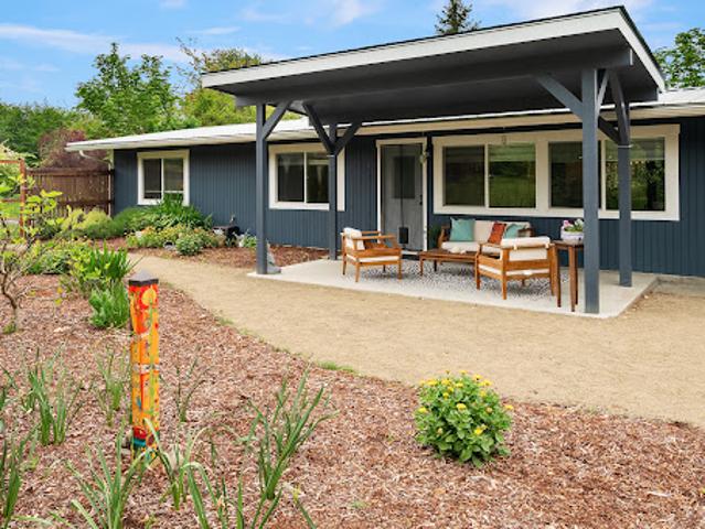 House with garden and terrace
